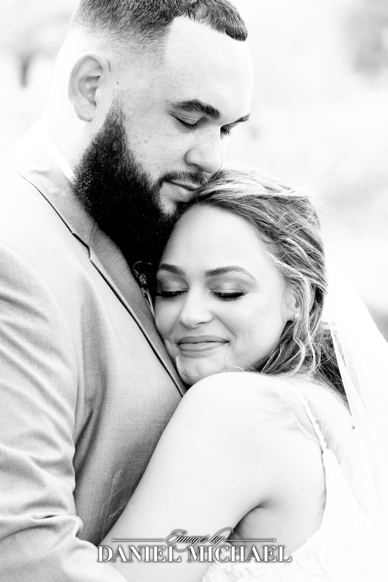 Wedding Photographer Portfolio-Jenna Walch | Daniel Michael